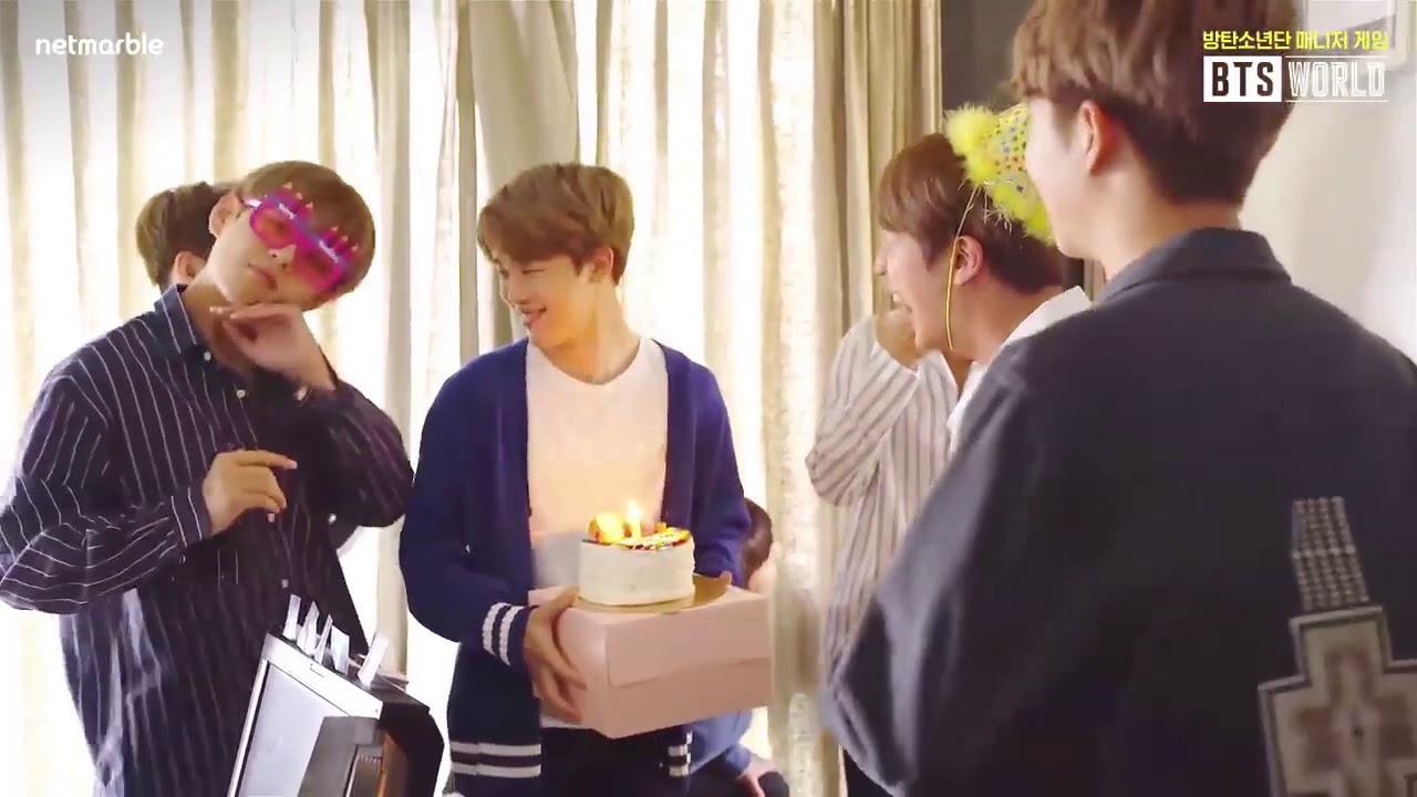 【BTS WORLD中字】Behind Story #9 (全體篇) - YouTube