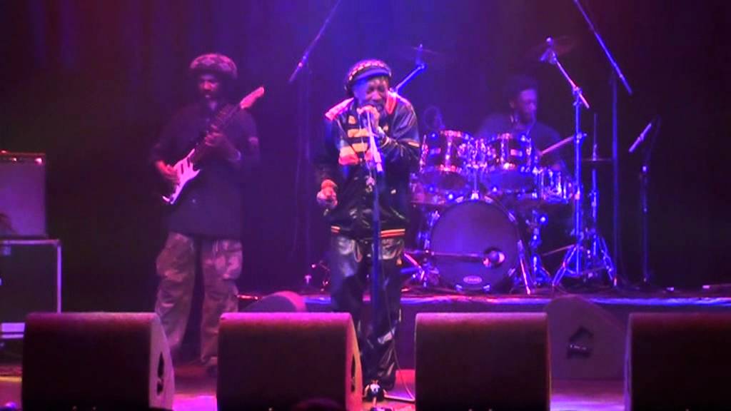 IJAHMAN LEVI-"Are We a Warrior"AND THE ROOTS BAND Live. - YouTube Music