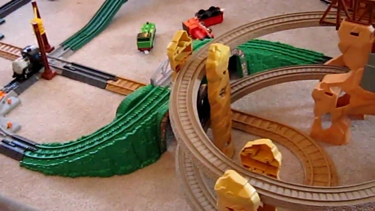 Kevin's 1st Trackmaster & Geotrax layout - YouTube