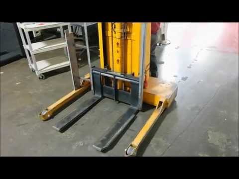 Rol Lift 2000Lbs Stacker - YouTube