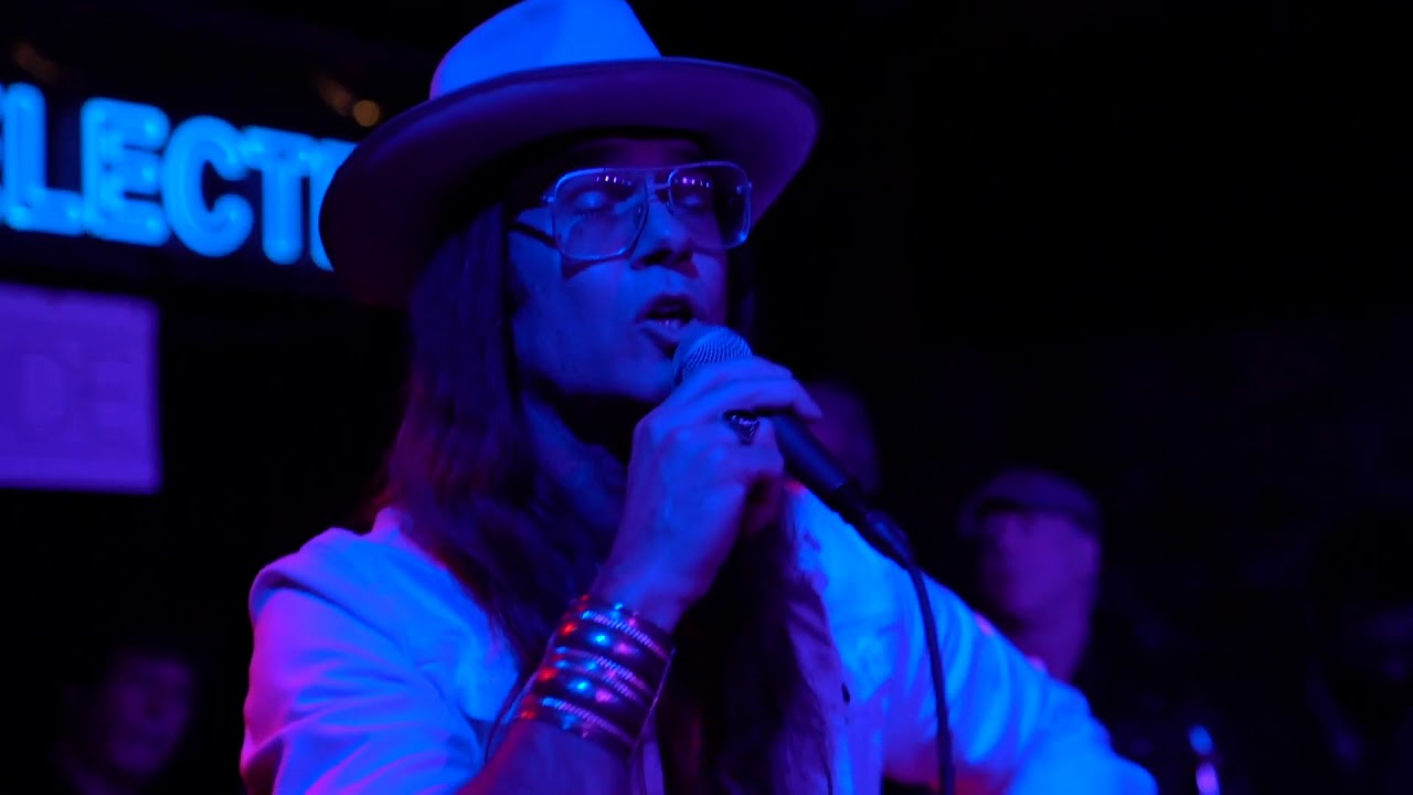 Strange Majik onstage in NYC at Alive Inside Benefit May 5, 2019 - YouTube