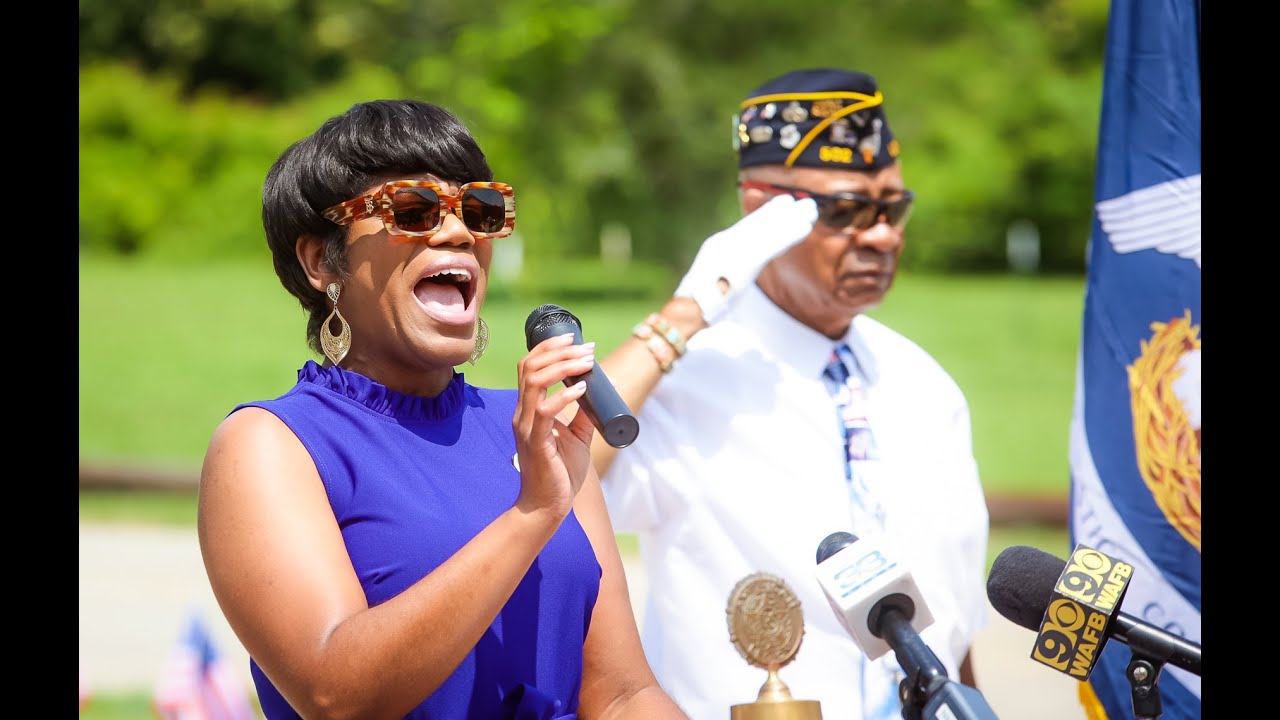 "The Battle Hymn of the Republic" performed by Ava McCoy - YouTube