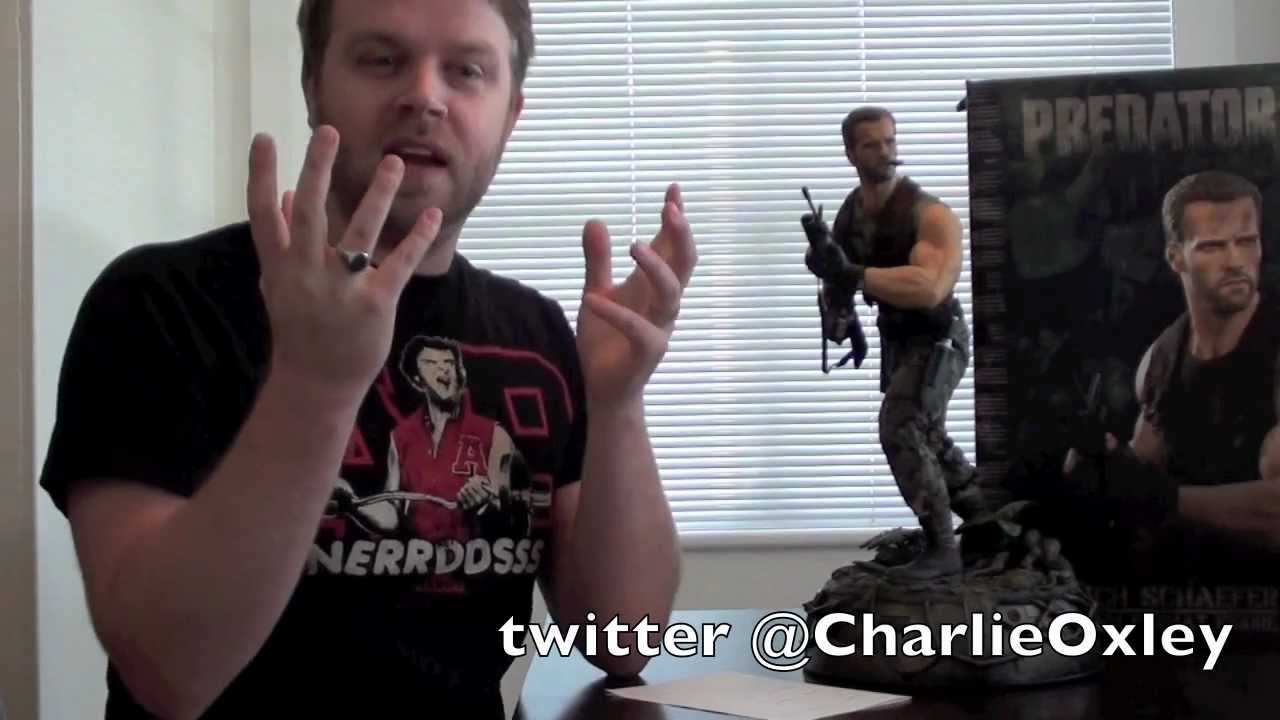 Dutch Premium Format Review - Sideshow Collectibles, Predator - YouTube