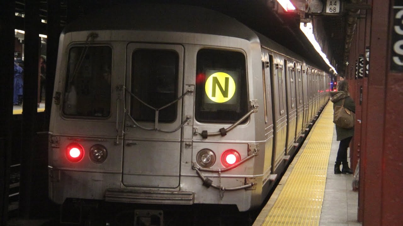 MTA NYC Subway: R46 (N) at 34th Street and Canal Street - YouTube