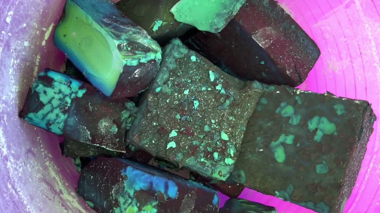 Flaky Gymchalk Tutorial & Results • So Satisfying • Soft Dusty Gym ...