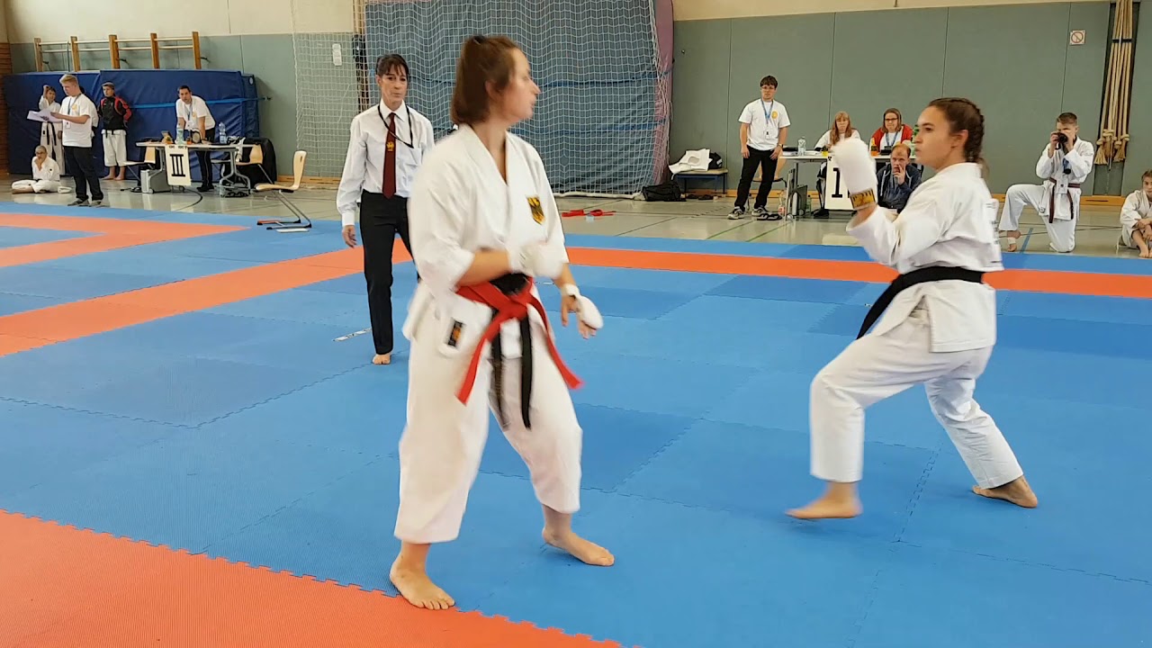 Tatami 04 Kata Kumite Girls - YouTube