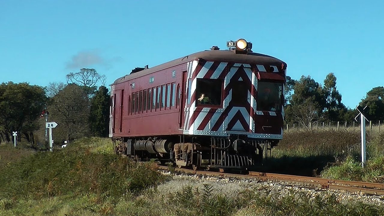 EMC Doodlebug in Central Victoria: Australian Trains - YouTube