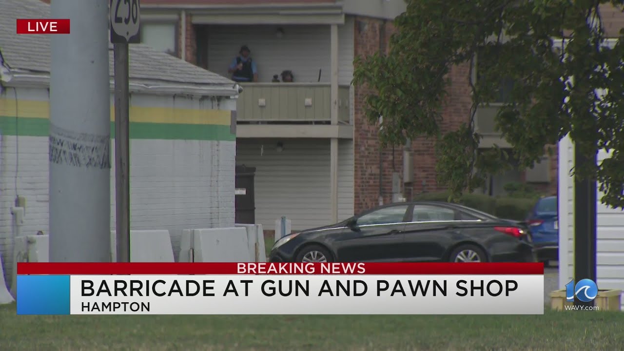 Police respond to barricade situation inside gun shop in Hampton - YouTube
