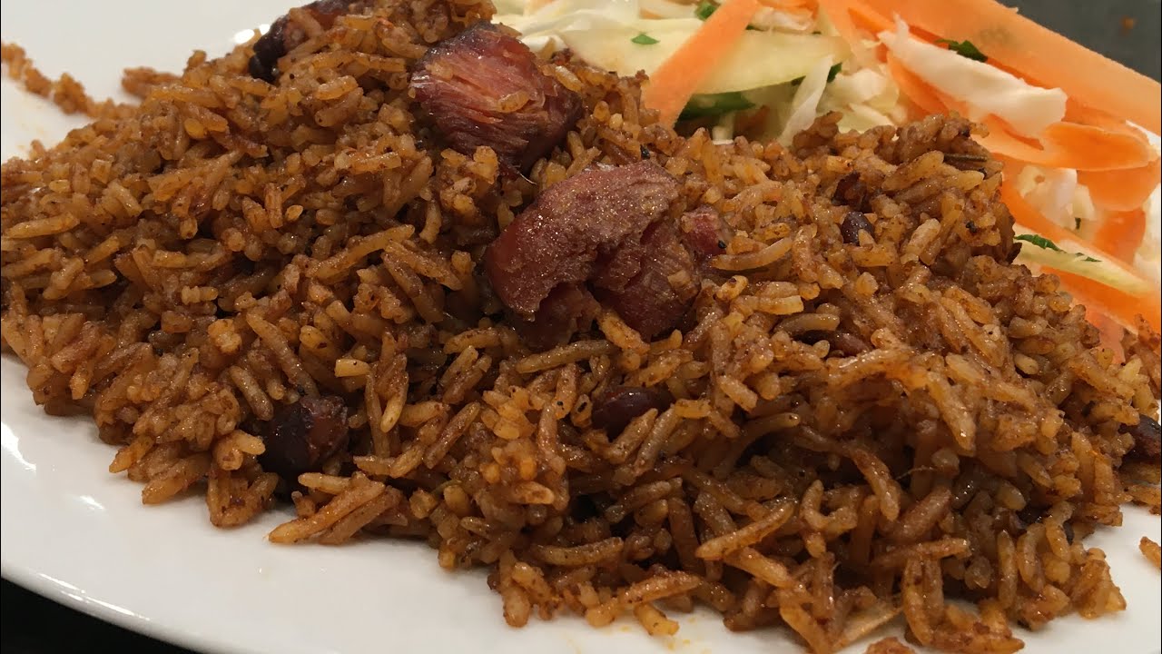 How to cook the PERFECT JOLLOF RICE with Beans recipe |Smoked turkey ...