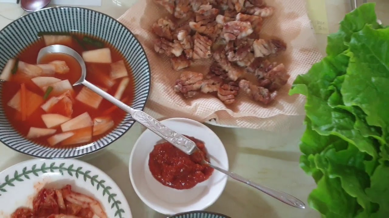 Samgyeopsal with Water Kimchi - YouTube