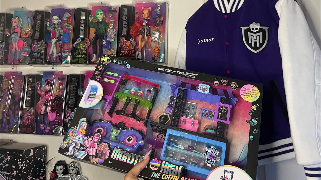 Opening A SPECIAL Package From Mattel | Monster High Letterman Jacket ...