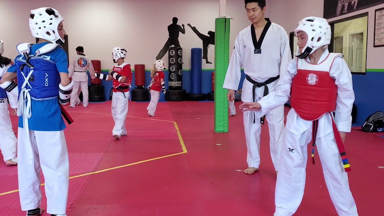 Sparring training - YouTube