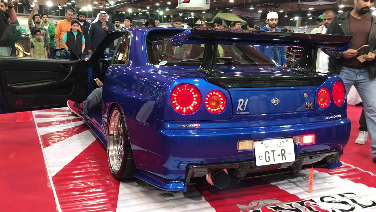 Blue NISSAN GTR R34 SKYLINE on fire - YouTube