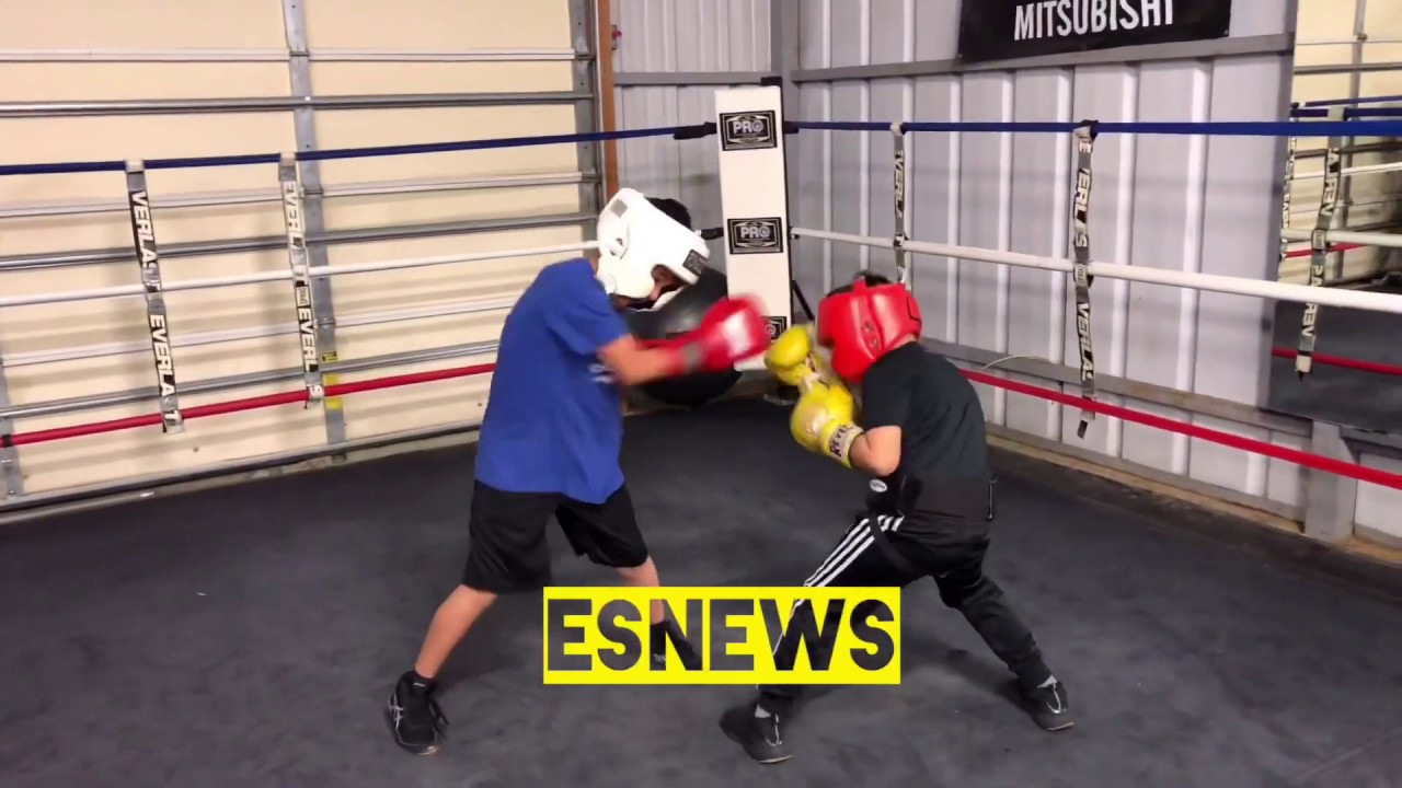 WOW Future Champs going all out in sparring - esnews boxing boxeo - YouTube