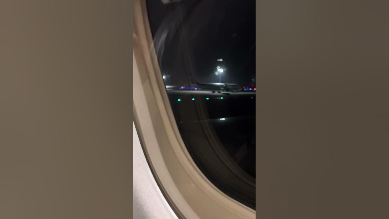 深夜帯に羽田空港に到着するjal機内アナウンス 乗客への労いの言葉をかける優しいcaの到着アナウンス 【梅雨明けが待ち遠しい今日この頃】 Youtube