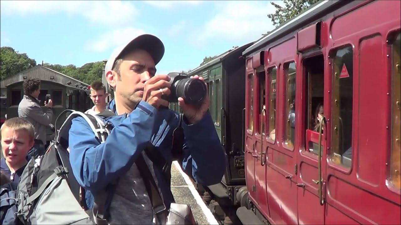 British Rail Calbourne Steam Loco departing Havenstreet Station - YouTube