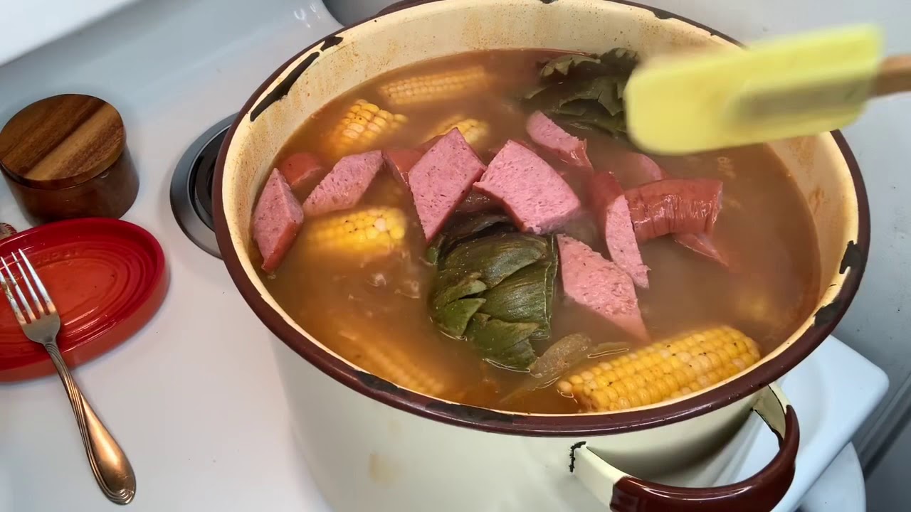 How to make a Turkey Neck Boil with Blove's Smackalicious Seafood Sauce ...