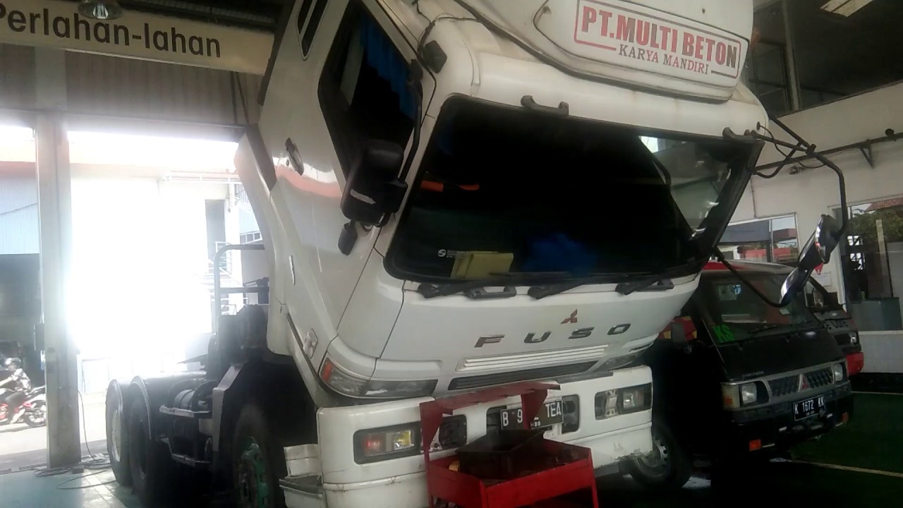 Truck Trailer Fuso Head Tractor Super Keren Dan Tangguh - YouTube