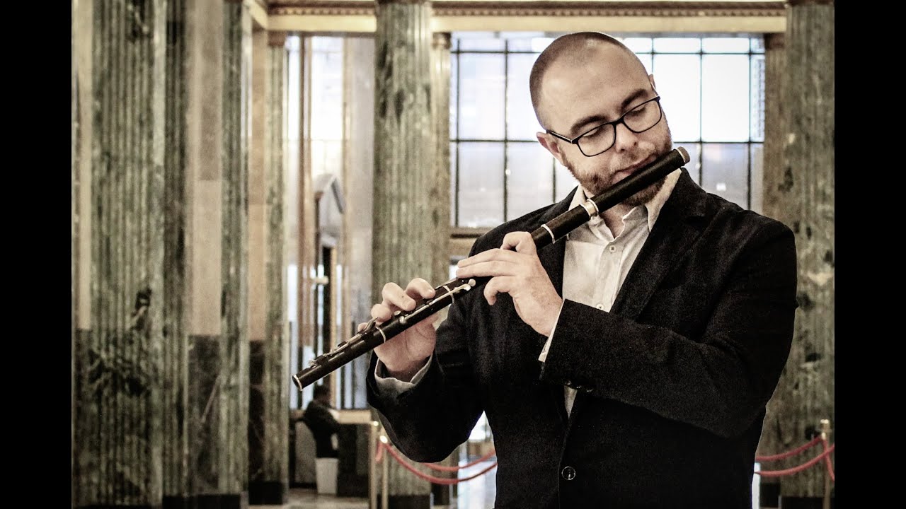 Seán Gavin - Hickey's Reel/The Merry Sisters of Fate - YouTube