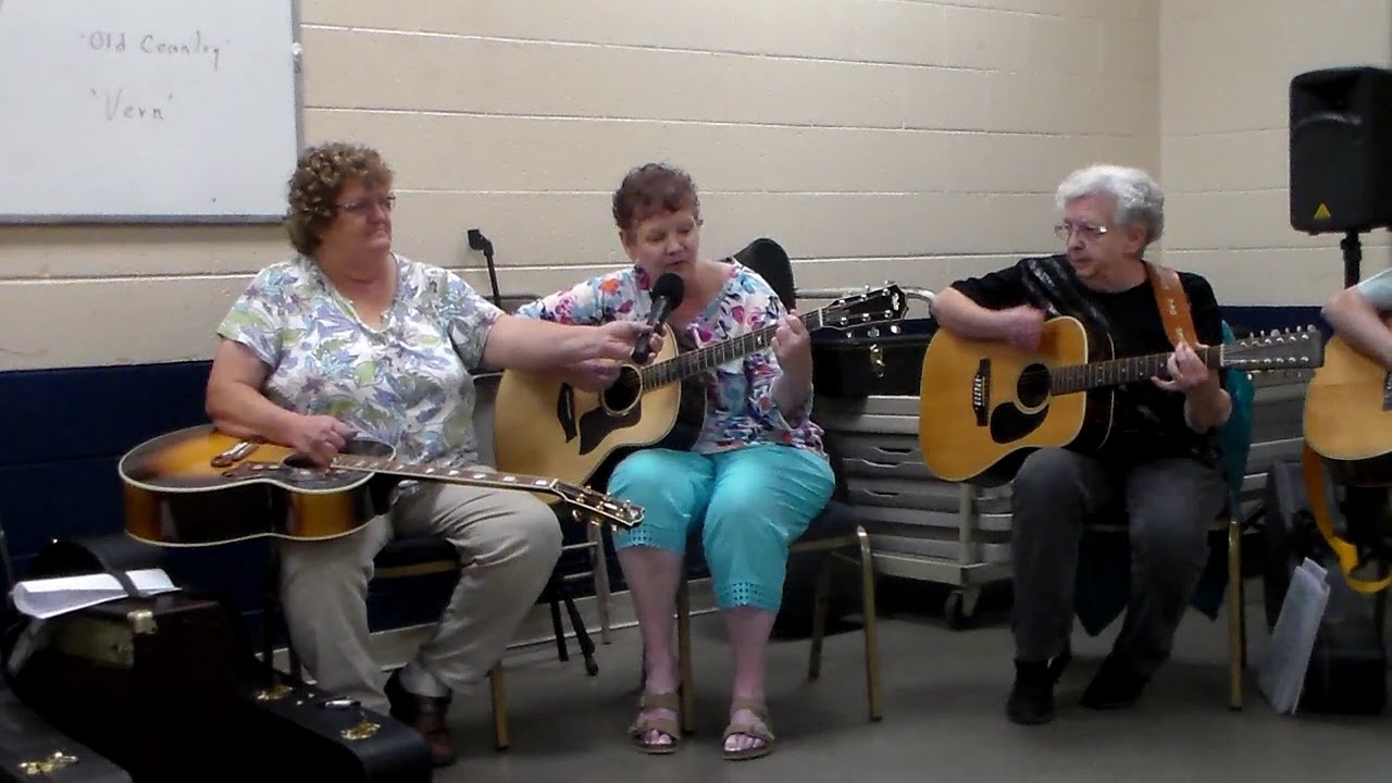 Grace Hendricks sings "Me and Bobby McGee" - YouTube