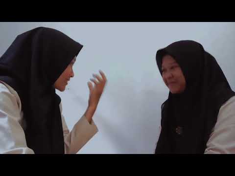 English assignment : DYAH AYU SUDARSIH_210209065_21A2_S1 FARMASI