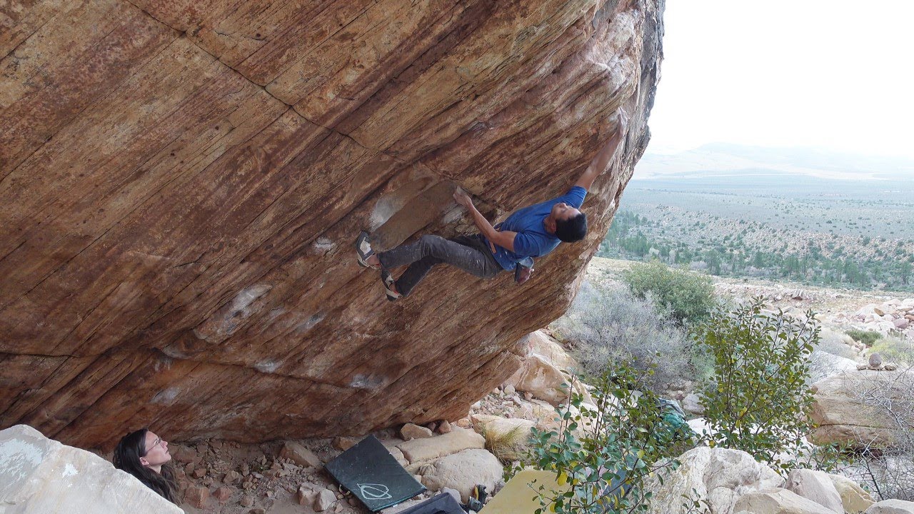 Red Rocks Bouldering: Jabberwocky (V9) - YouTube