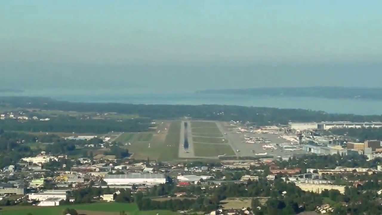 LANDING AT GENEVA COINTRIN AIRPORT RWY 05 - YouTube