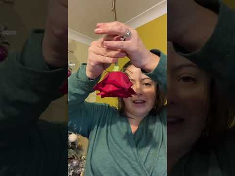 How to fluff up roses for a fuller, softer look | easy floral hack ...