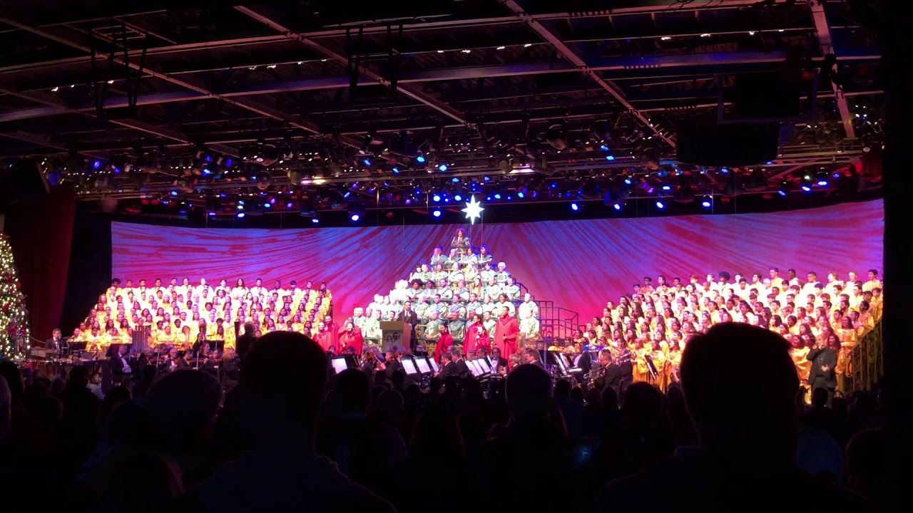 Candlelight Processional December 25, 2018 - YouTube