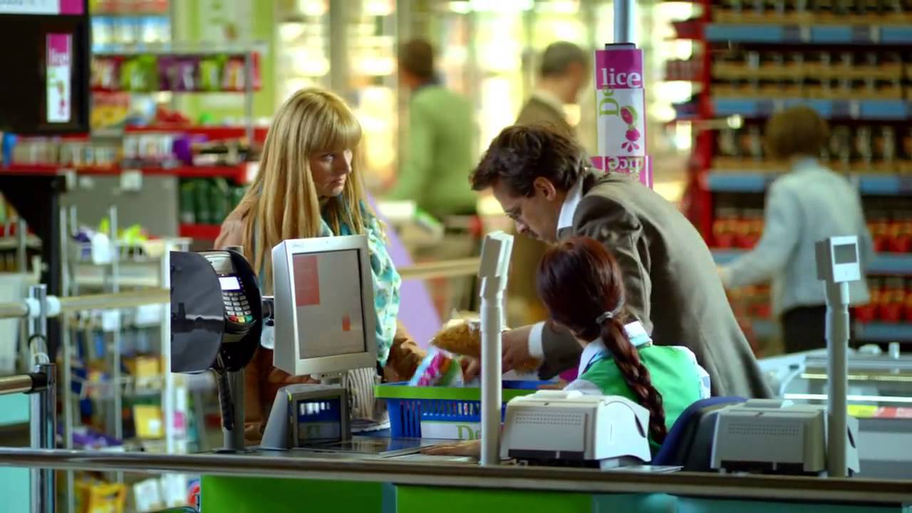 Reclama Carrefour - Globetrotter - YouTube