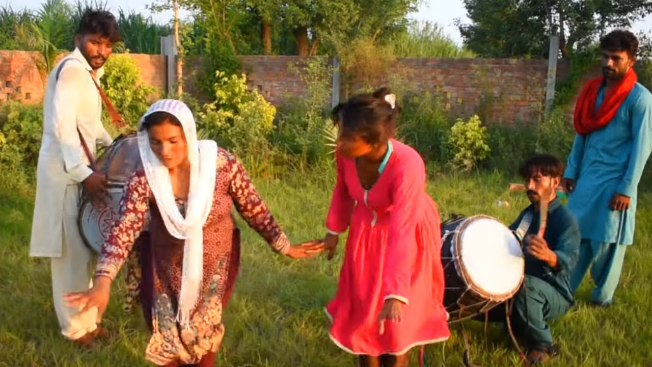 Soniyan Dil Da Mamla || New Punjabi Song Female Dance On Dhol | Best ...