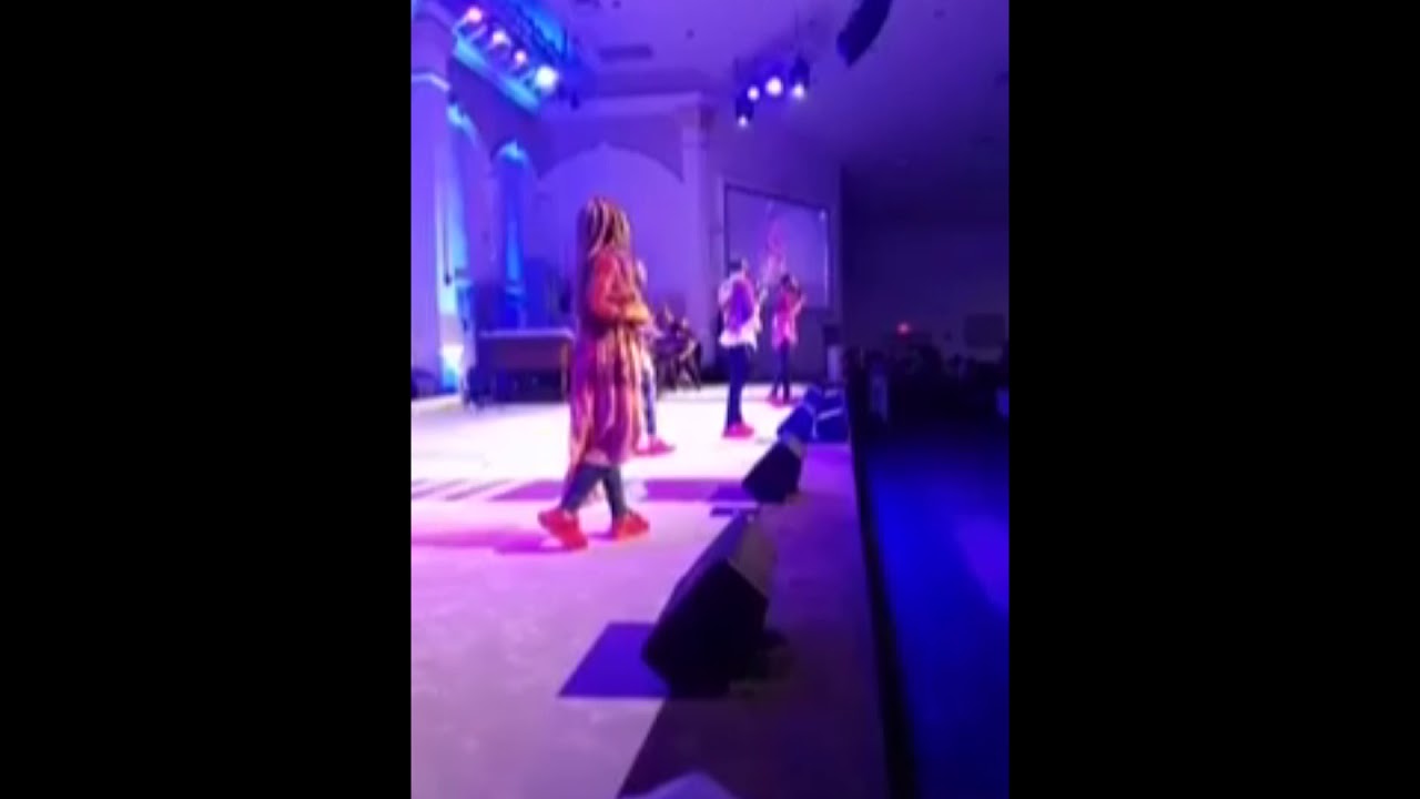 Good Good Father worship/ Paco's testimony (The Walls Group) - YouTube