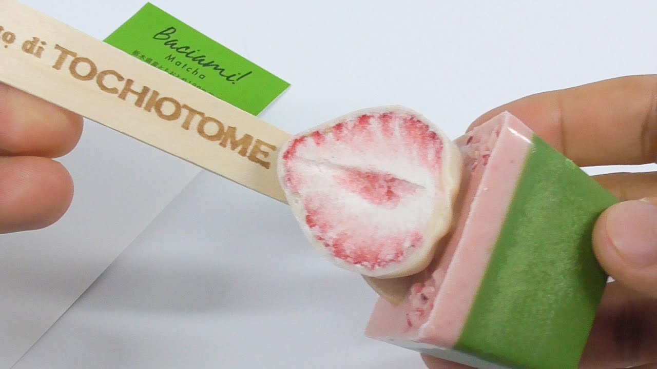 Chocolate spoon kissing strawberry matcha - YouTube