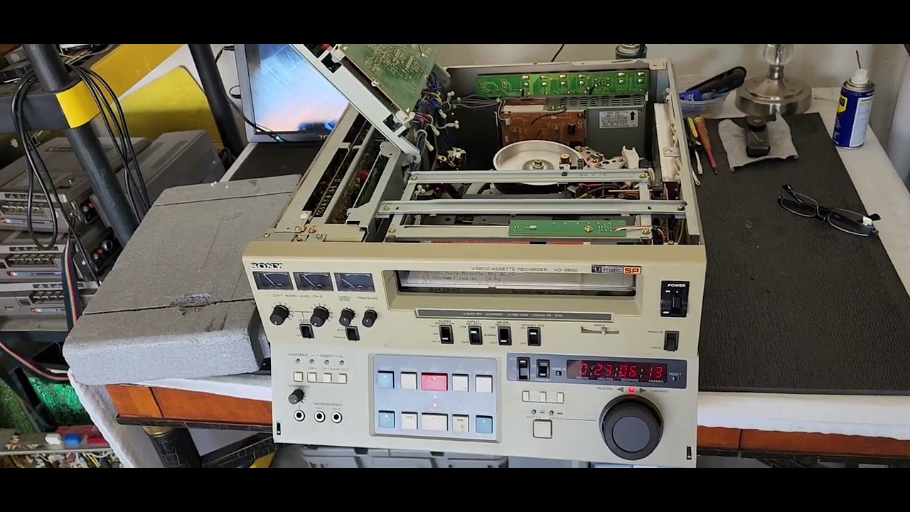 Sony Vo-9850 Emergency Repair Box Units Well. - YouTube
