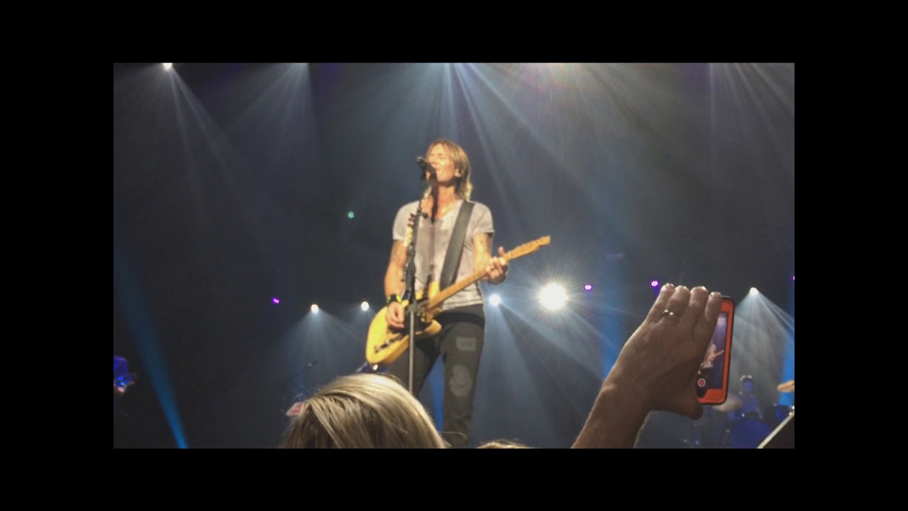 Keith Urban Blue Aint Your Color - YouTube