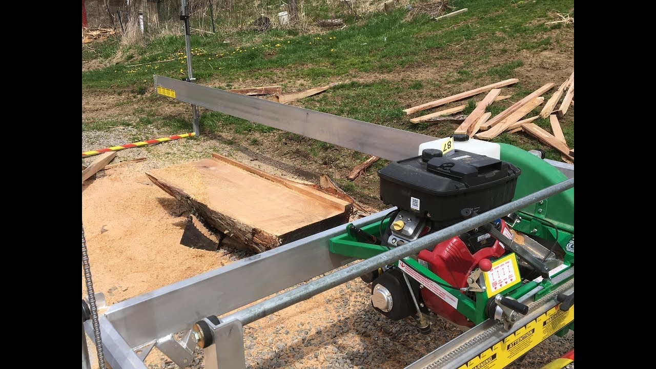 Lucas Mill 618 video: Cutting white oak quartersawn - YouTube