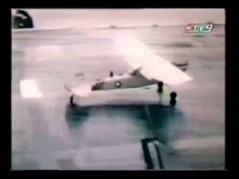 Major Buang's Bird Dog landing on the USS Midway (29 April 1975) - YouTube