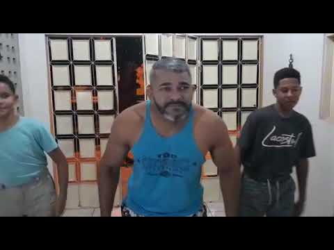 abaixa o shortinho diferente dos iguais