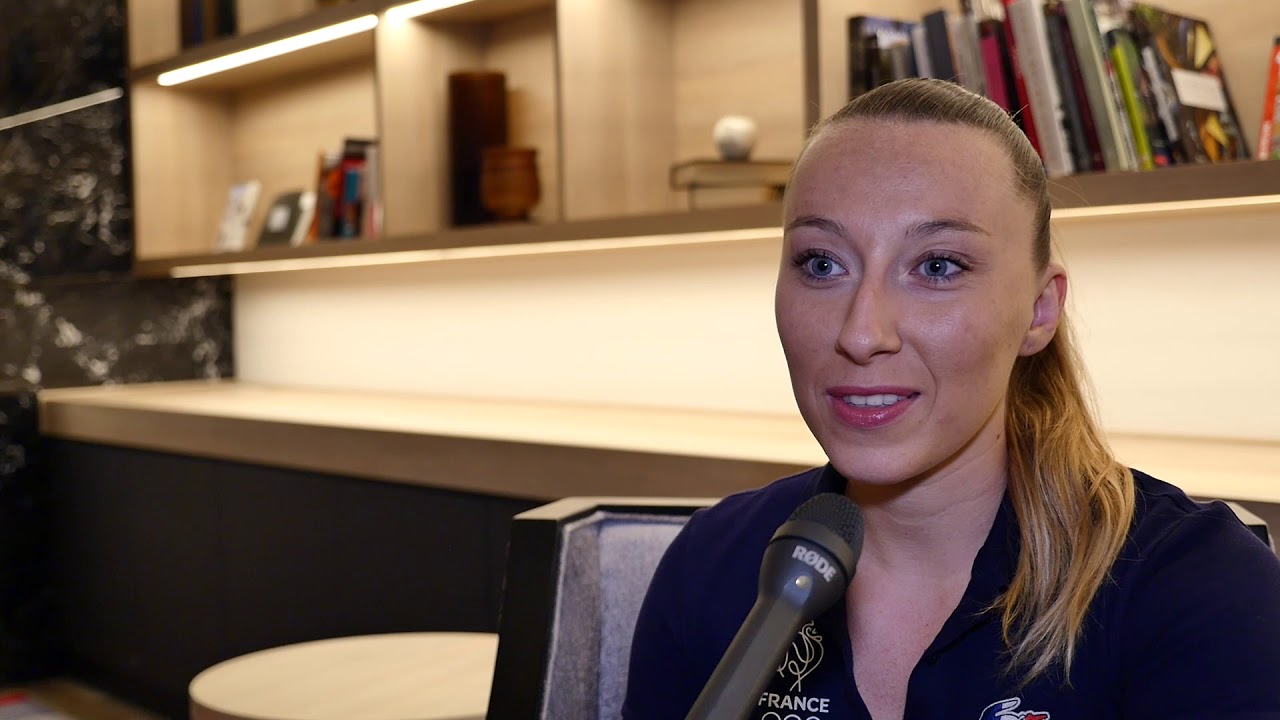 Alexandra Feracci okinawa - YouTube