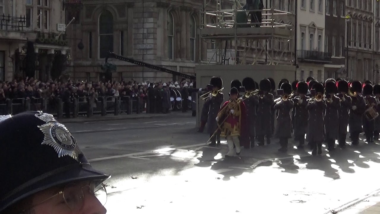 Remembrance Sunday 2018 arrival of the Guards Bands - YouTube