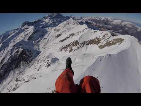 Paramotor 4000m flying to Monviso Italy