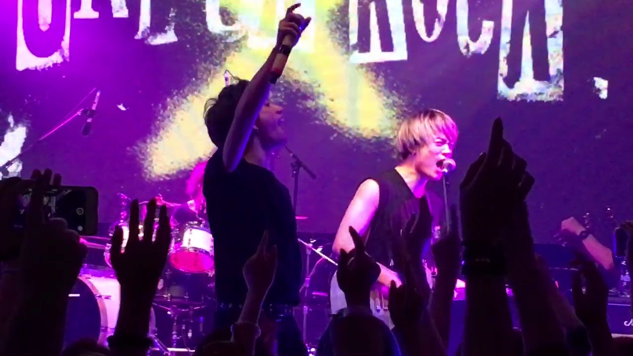 ONE OK ROCK “AMBITIONS” WORLD TOUR 2017 PRAGUE 🤘 - YouTube