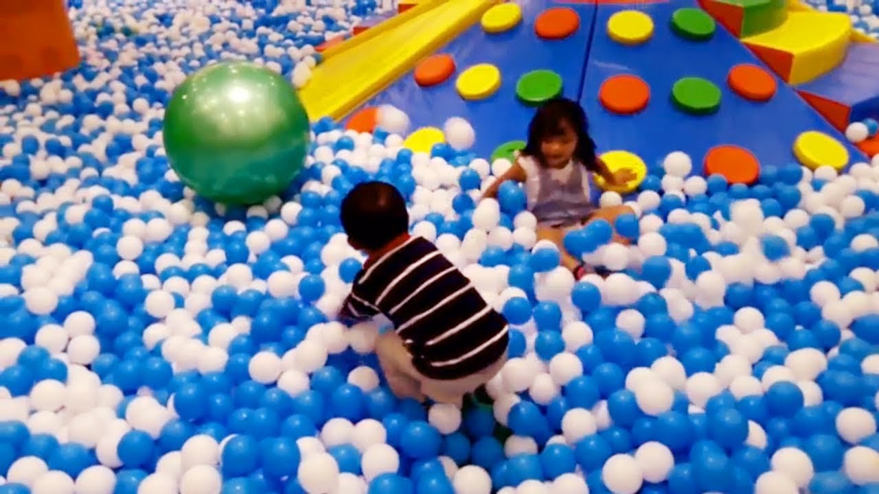 Mandi Bola - Fun Indoor Playground For Kids - YouTube