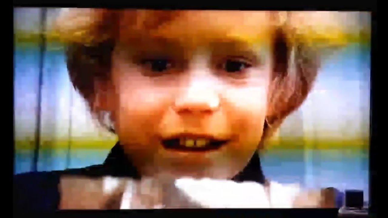 Charlie find the real gold ticket scene - YouTube