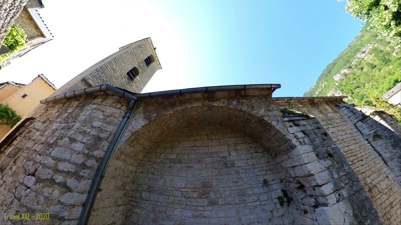 SAINTE-ENIMIE, LA CITÉ MÉDIÉVALE DES GORGES DU TARN - YouTube
