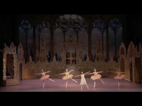 NUTCRACKER - Dance of the Mirlitons (Royal Ballet) - YouTube