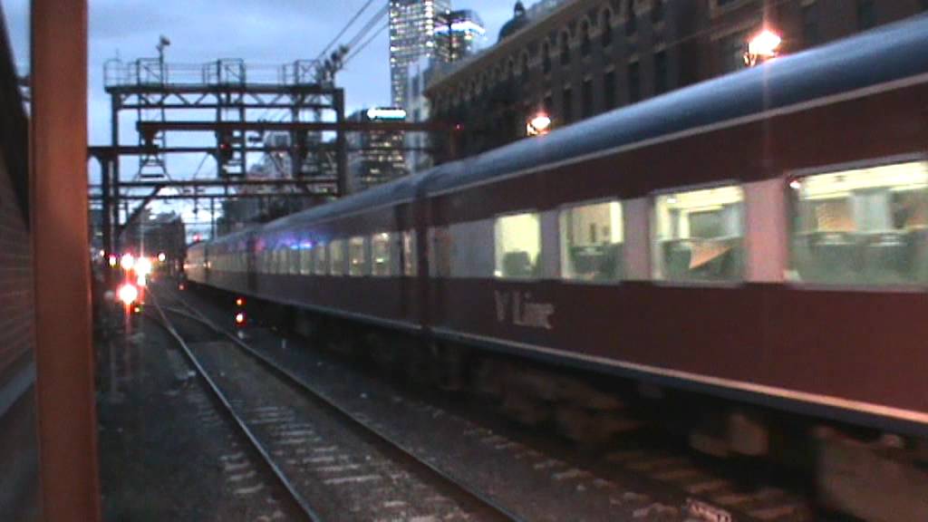 N456 on Pass arrives at Flinders St Platform 3 - YouTube
