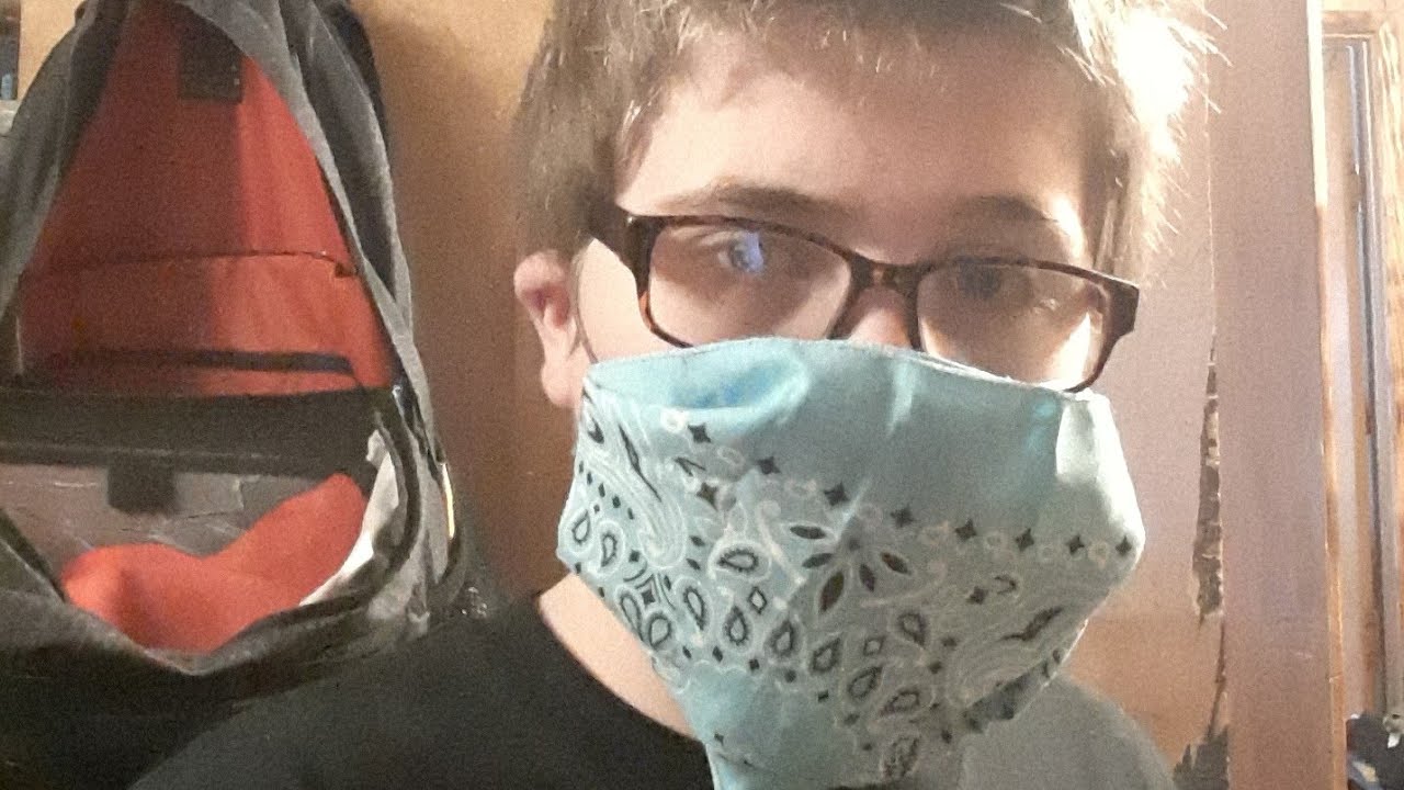 How to make your own face mask with a bandana - YouTube