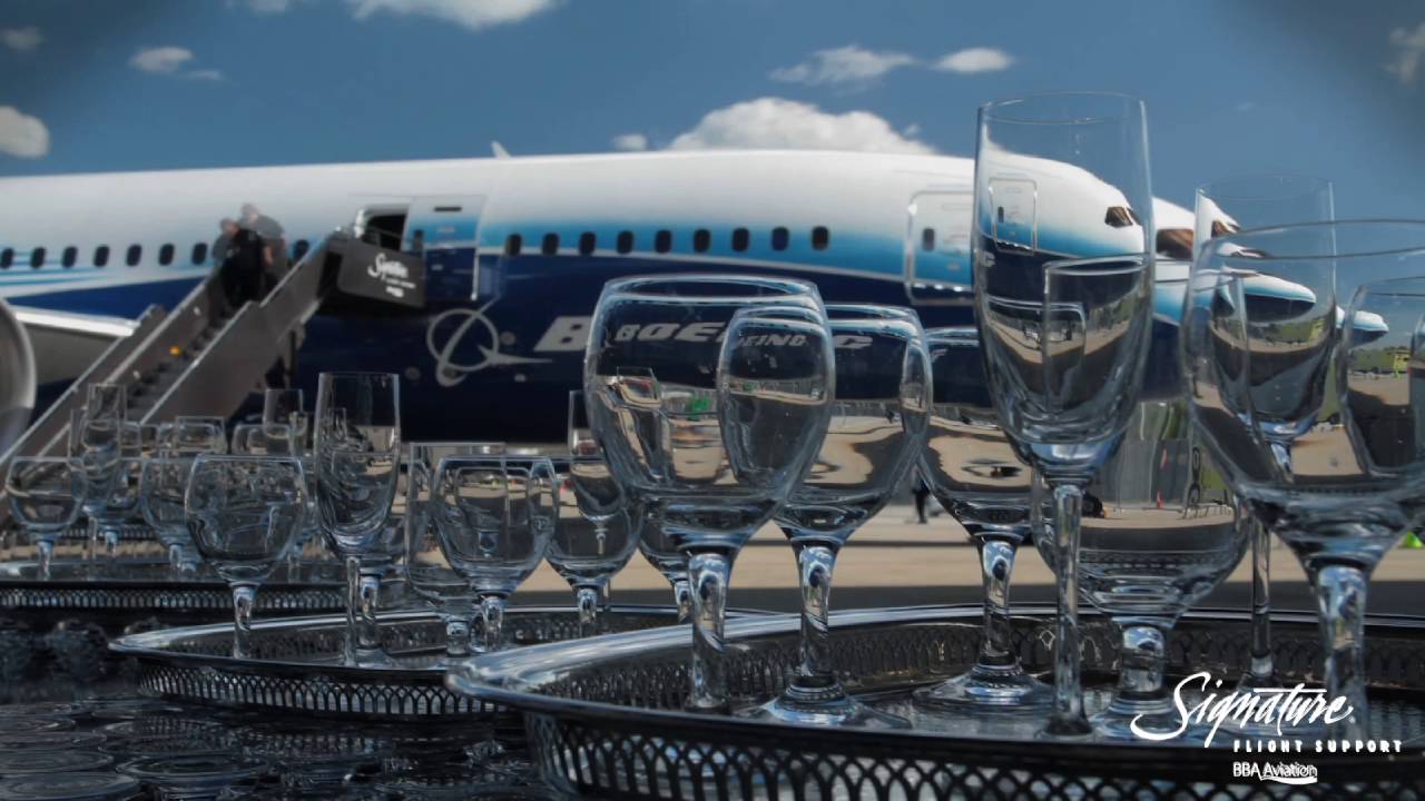 Welcome to Signature Flight Support - YouTube