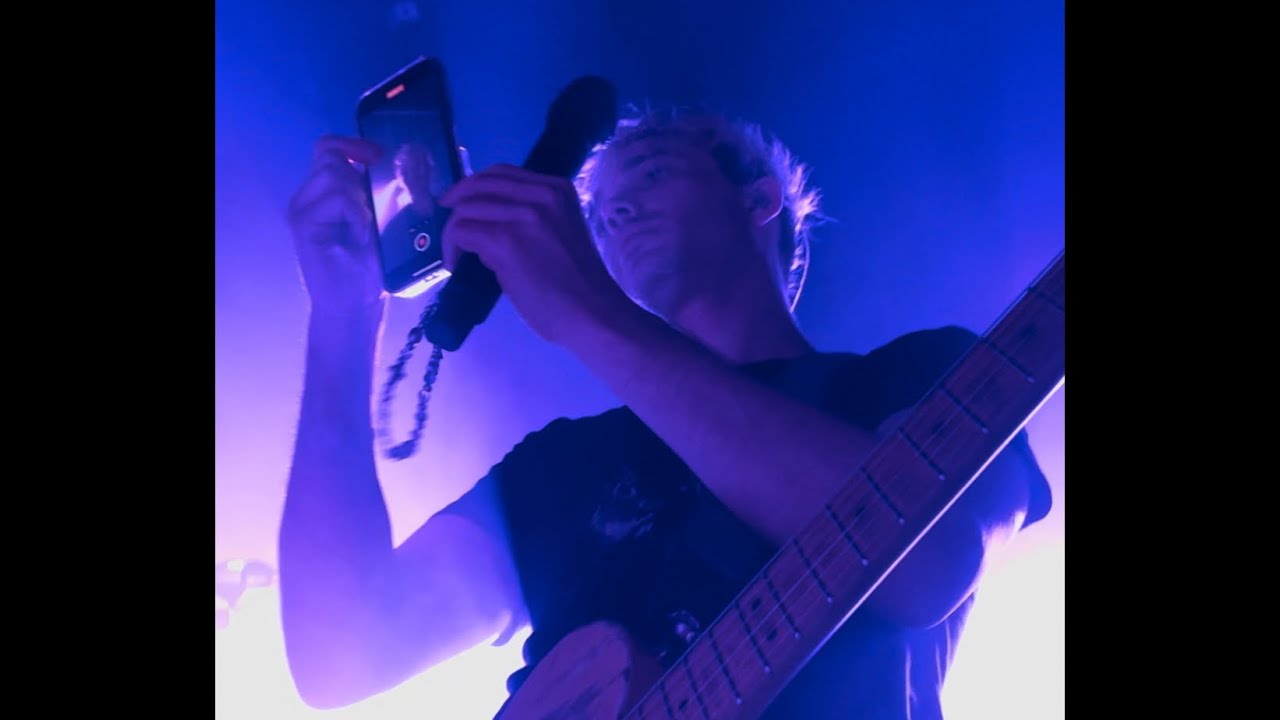Badflower - live at Oxford Art Factory Sydney 10/08/2024 - YouTube